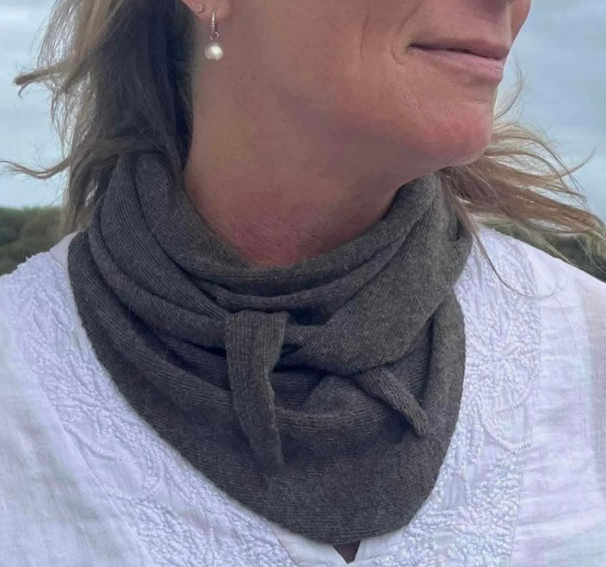 Lisbeth Merrild, Trekantet tørklæde, Brun | Anni-Thing